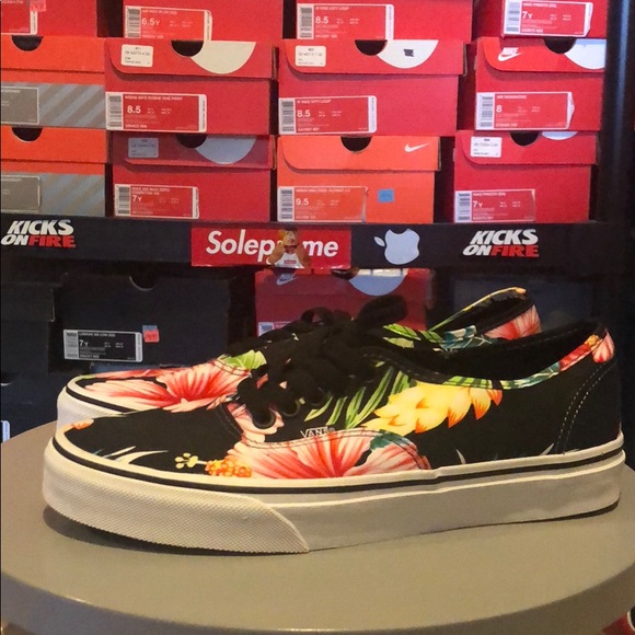 Vans | Shoes | Low Top Vans | Poshmark